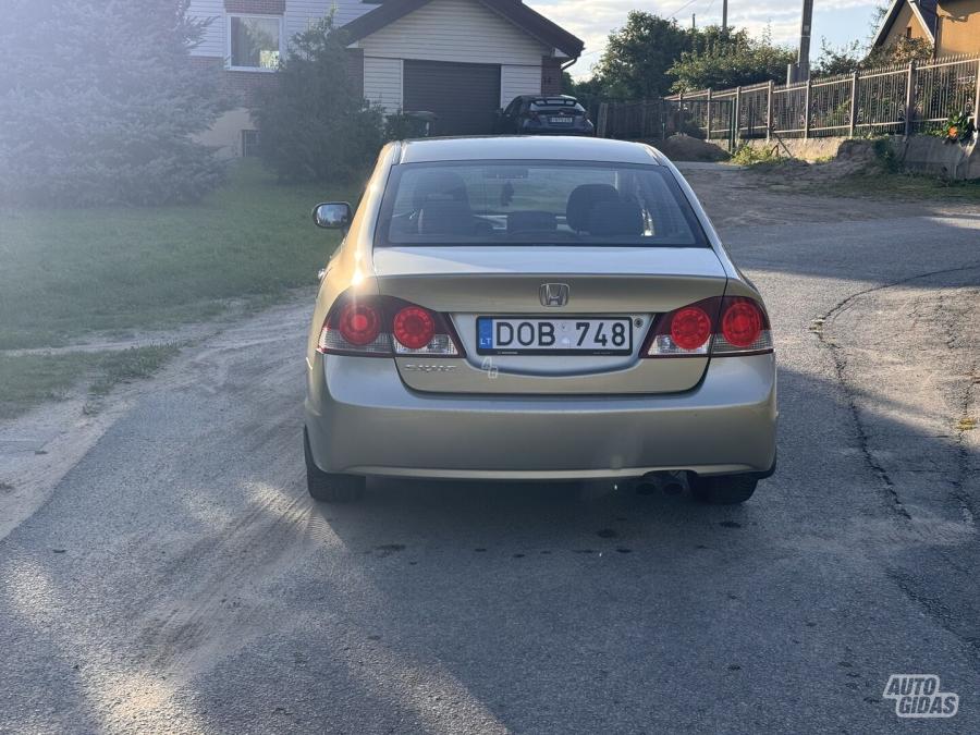 Honda Civic 2008 in Pasvalys, with an engine capacity of 1.80 L and mileage of 148 thousand km for 1550 €, photo 6 on AUTOMOTO.COM.LV