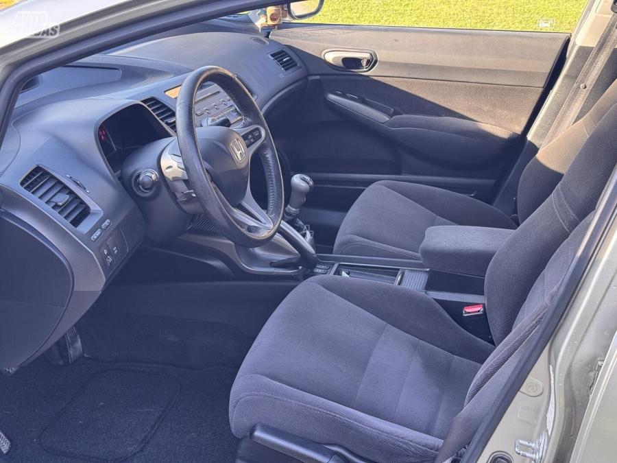 Honda Civic 2008 in Pasvalys, with an engine capacity of 1.80 L and mileage of 148 thousand km for 1550 €, photo 10 on AUTOMOTO.COM.LV