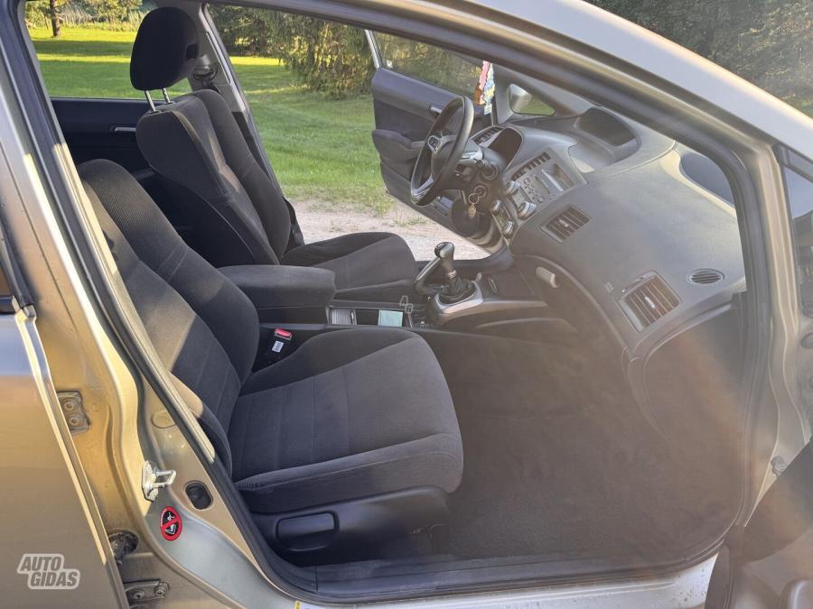 Honda Civic 2008 in Pasvalys, with an engine capacity of 1.80 L and mileage of 148 thousand km for 1550 €, photo 13 on AUTOMOTO.COM.LV