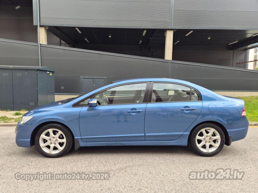 Honda Civic 2009 Tallina, ar dzinēja tilpumu 1.80 L un nobraukumu 149 tūkst. km par 3700 €, foto 8 vietnē AUTOMOTO.COM.LV