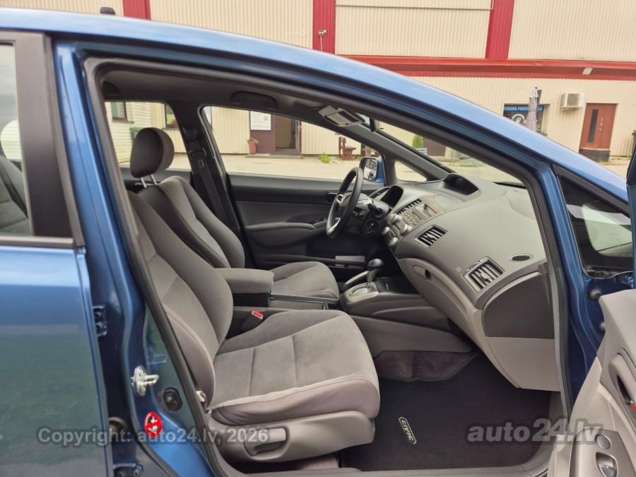 Honda Civic 2009 Tallina, ar dzinēja tilpumu 1.80 L un nobraukumu 149 tūkst. km par 3700 €, foto 9 vietnē AUTOMOTO.COM.LV