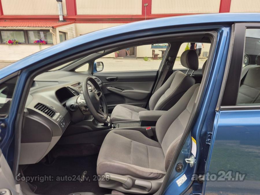 Honda Civic 2009 Tallina, ar dzinēja tilpumu 1.80 L un nobraukumu 149 tūkst. km par 3700 €, foto 12 vietnē AUTOMOTO.COM.LV