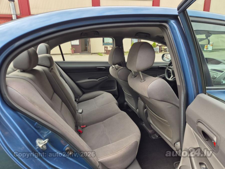 Honda Civic 2009 Tallina, ar dzinēja tilpumu 1.80 L un nobraukumu 149 tūkst. km par 3700 €, foto 13 vietnē AUTOMOTO.COM.LV