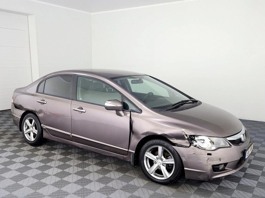 Хонда Цивик 2011 в Таллин, объемом двигателя 1.80 л и пробегом 226 тыс. км за 699 €, фото 9 на AUTOMOTO.COM.LV