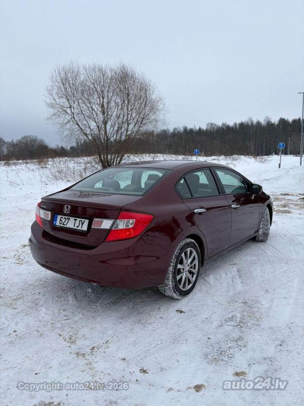 Honda Civic 2012 in Paide, with an engine capacity of 1.80 L and mileage of 165 thousand km for 7500 €, photo 5 on AUTOMOTO.COM.LV