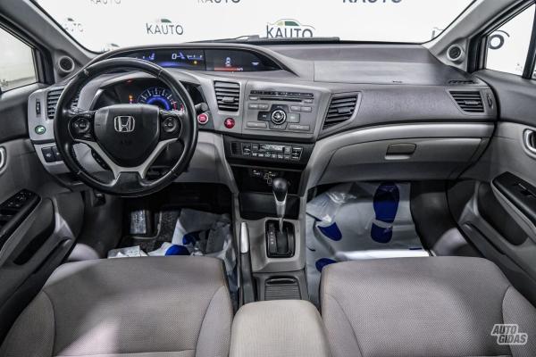 Honda Civic 2013 in Kaunas, with an engine capacity of 1.80 L and mileage of 137 thousand km for 7590 €, photo 8 on AUTOMOTO.COM.LV