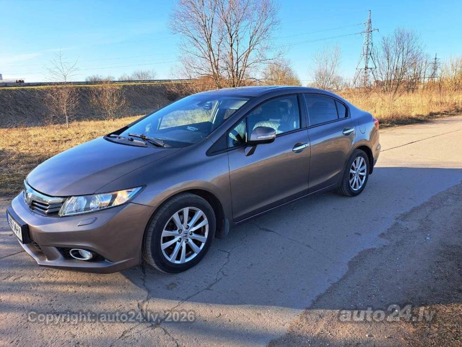 Honda Civic 2013 Tallina, ar dzinēja tilpumu 1.80 L un nobraukumu 124 tūkst. km par 7900 €, foto 10 vietnē AUTOMOTO.COM.LV