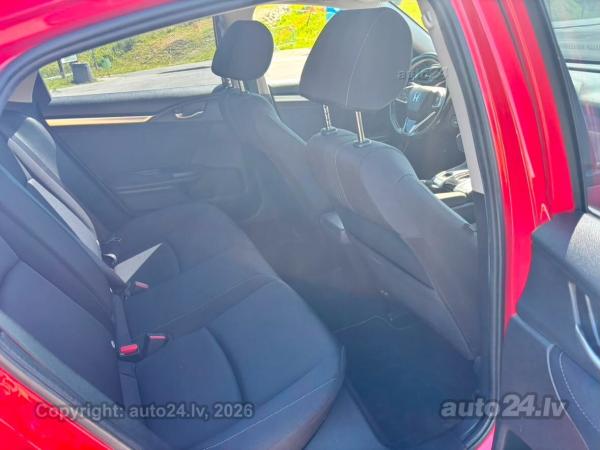Honda Civic 2019 in Narva, with an engine capacity of 1.50 L and mileage of 188 thousand km for 12990 €, photo 8 on AUTOMOTO.COM.LV