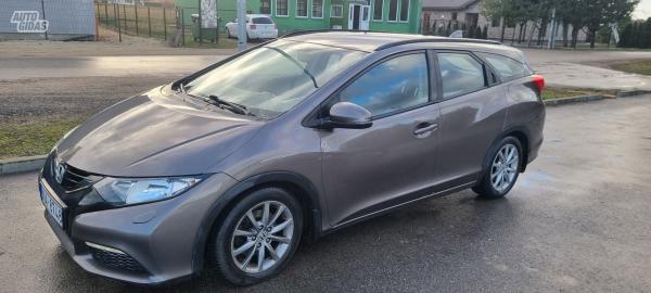 Honda Civic 2014 in Kaunas, with an engine capacity of 1.80 L and mileage of 305 thousand km for 4500 €, photo 1 on AUTOMOTO.COM.LV