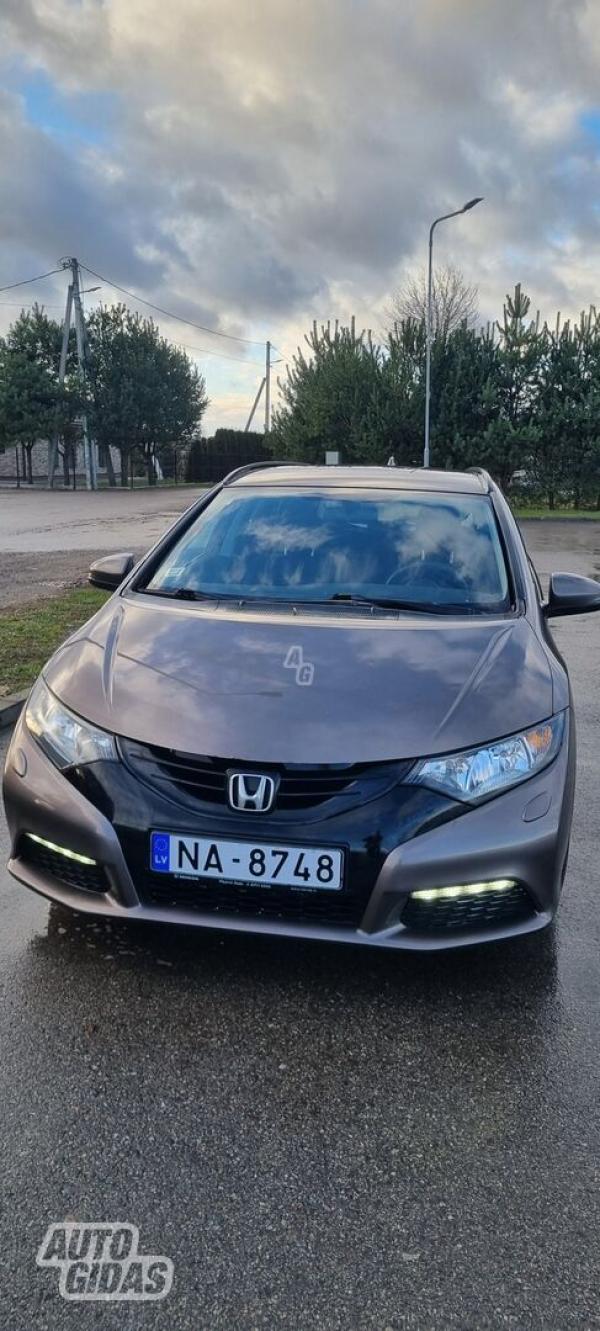 Honda Civic 2014 in Kaunas, with an engine capacity of 1.80 L and mileage of 305 thousand km for 4500 €, photo 2 on AUTOMOTO.COM.LV