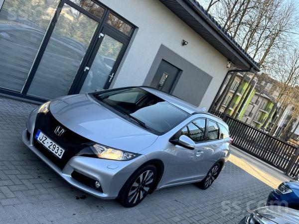 Honda Civic 2015 Rīga, ar dzinēja tilpumu 1.80 L un nobraukumu 168 tūkst. km par 8200 €, foto 7 vietnē AUTOMOTO.COM.LV