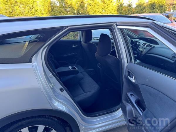 Honda Civic 2015 Rīga, ar dzinēja tilpumu 1.80 L un nobraukumu 168 tūkst. km par 8200 €, foto 9 vietnē AUTOMOTO.COM.LV