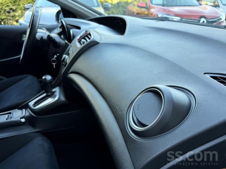 Honda Civic 2015 Rīga, ar dzinēja tilpumu 1.80 L un nobraukumu 168 tūkst. km par 8200 €, foto 15 vietnē AUTOMOTO.COM.LV