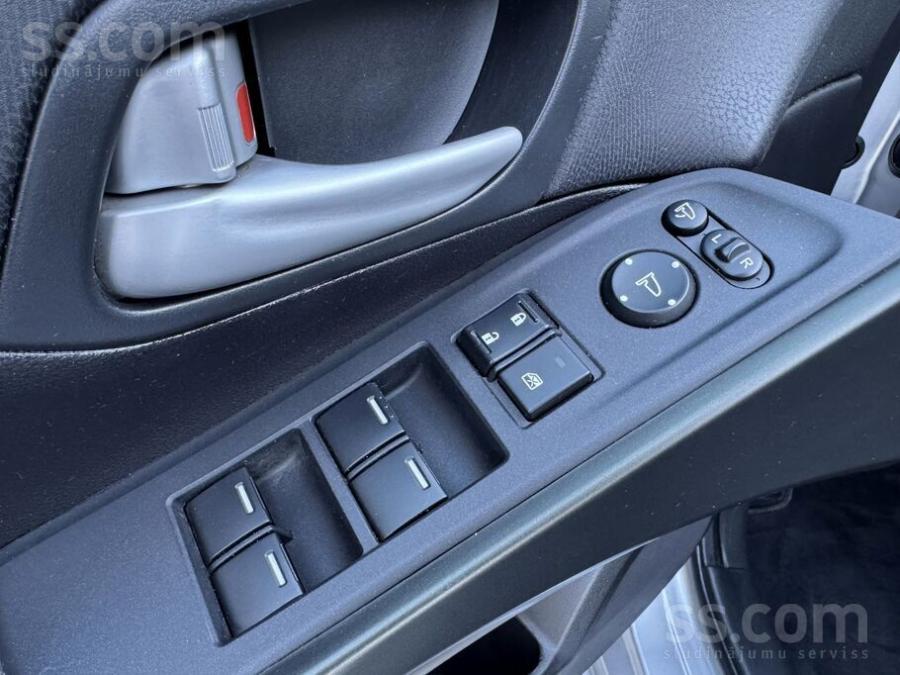 Honda Civic 2015 Rīga, ar dzinēja tilpumu 1.80 L un nobraukumu 168 tūkst. km par 8200 €, foto 19 vietnē AUTOMOTO.COM.LV