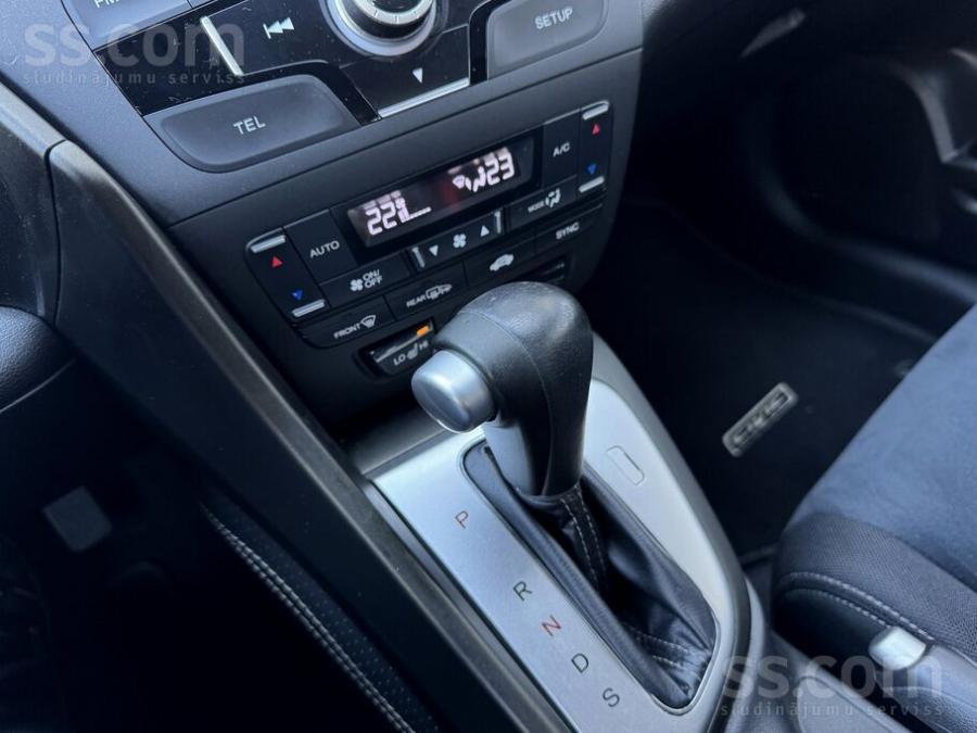Honda Civic 2015 Rīga, ar dzinēja tilpumu 1.80 L un nobraukumu 168 tūkst. km par 8200 €, foto 24 vietnē AUTOMOTO.COM.LV