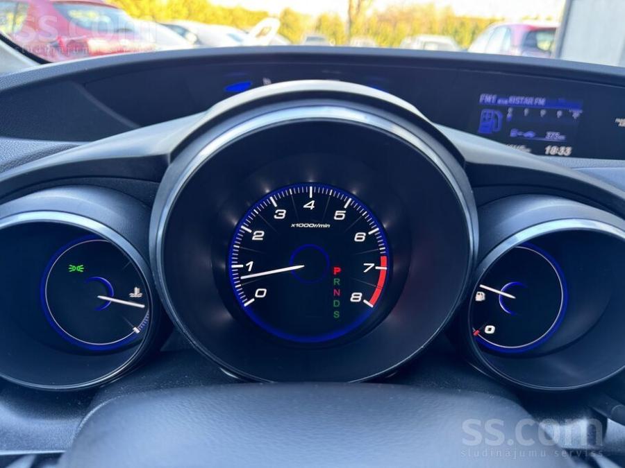 Honda Civic 2015 Rīga, ar dzinēja tilpumu 1.80 L un nobraukumu 168 tūkst. km par 8200 €, foto 25 vietnē AUTOMOTO.COM.LV
