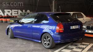 Violets Honda Civic 1998 Liepāja, ar dzinēja tilpumu 1.60 L un nobraukumu 278 tūkst. km par 7650 €, foto 3 vietnē AUTOMOTO.COM.LV