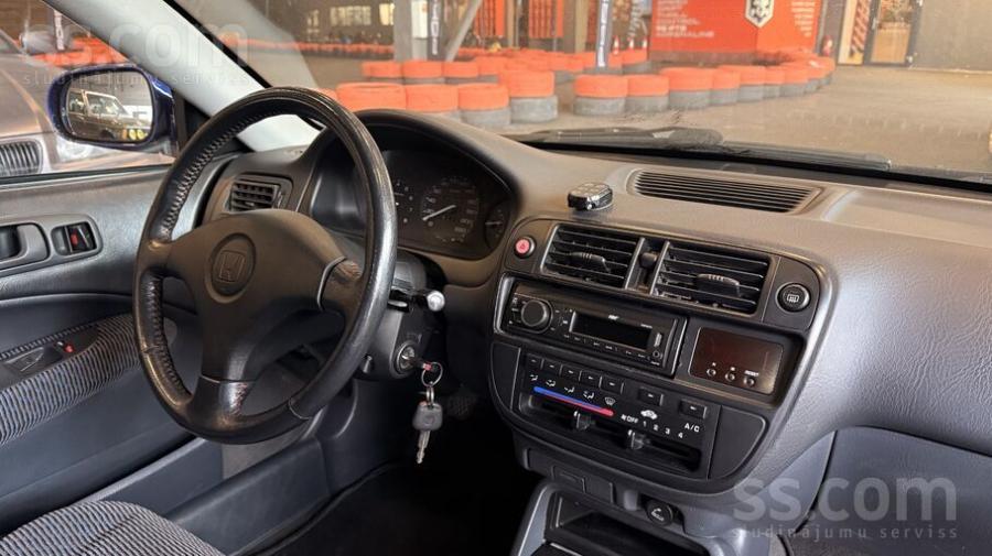 Violets Honda Civic 1998 Liepāja, ar dzinēja tilpumu 1.60 L un nobraukumu 278 tūkst. km par 7650 €, foto 12 vietnē AUTOMOTO.COM.LV