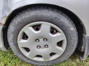 Balts Honda Civic 2004 Gulbene, ar dzinēja tilpumu 1.60 L un nobraukumu 0 tūkst. km par 500 €, foto 3 vietnē AUTOMOTO.COM.LV