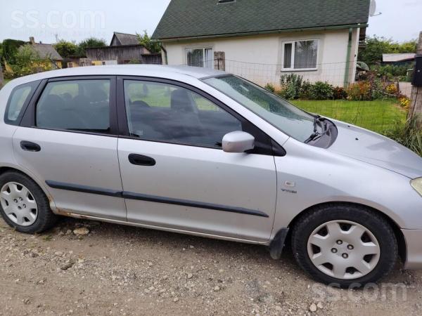 White Honda Civic 2004 in Gulbene, with an engine capacity of 1.60 L and mileage of 0 thousand km for 500 €, photo 4 on AUTOMOTO.COM.LV