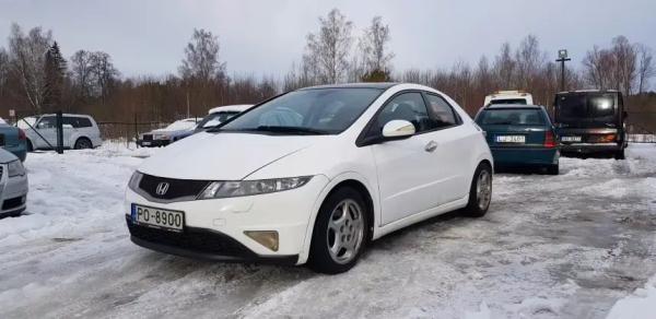 Белый Хонда Цивик 2006 в Валмиера, объемом двигателя 1.80 л и пробегом 395 тыс. км за 2200 €, фото 7 на AUTOMOTO.COM.LV