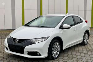 White Honda Civic 2012 in Raseiniai, with an engine capacity of 2.20 L and mileage of 24 thousand km for 4500 €, photo 10 on AUTOMOTO.COM.LV
