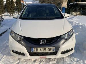 White Honda Civic 2012 in Jonava, with an engine capacity of 2.20 L and mileage of 194 thousand km for 6500 €, photo  on AUTOMOTO.COM.LV