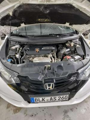 White Honda Civic 2012 in Klaipeda, with an engine capacity of 2.20 L and mileage of 204 thousand km for 5100 €, photo 12 on AUTOMOTO.COM.LV
