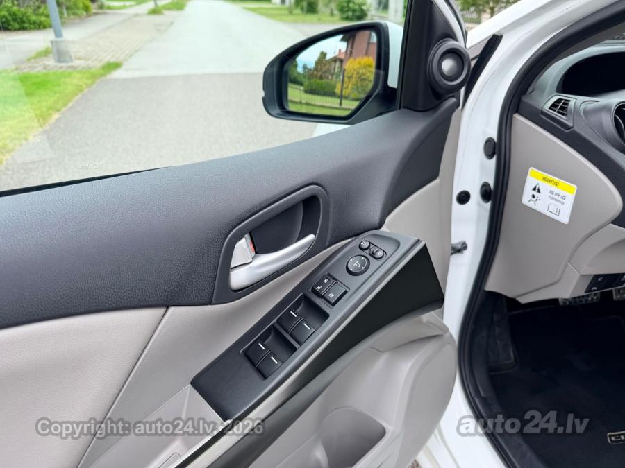 Balts Honda Civic 2012 Tallina, ar dzinēja tilpumu 1.80 L un nobraukumu 135 tūkst. km par 5900 €, foto 14 vietnē AUTOMOTO.COM.LV