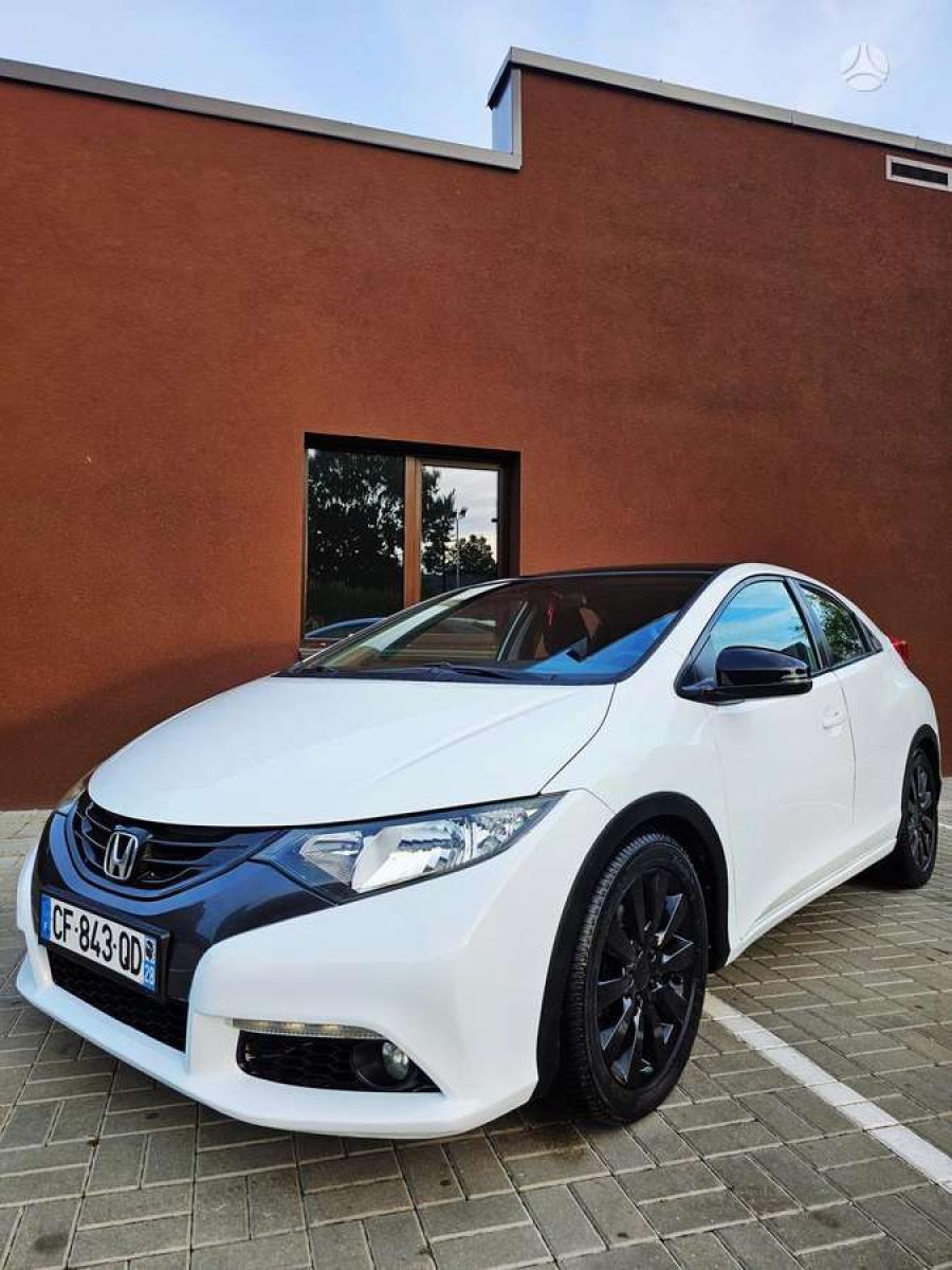 White Honda Civic 2012 in Kaisiadorys, with an engine capacity of 2.20 L and mileage of 245 thousand km for 5450 €, photo 1 on AUTOMOTO.COM.LV