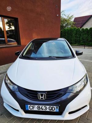 White Honda Civic 2012 in Kaisiadorys, with an engine capacity of 2.20 L and mileage of 245 thousand km for 5450 €, photo 17 on AUTOMOTO.COM.LV