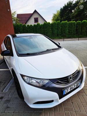 White Honda Civic 2012 in Kaisiadorys, with an engine capacity of 2.20 L and mileage of 245 thousand km for 5450 €, photo 18 on AUTOMOTO.COM.LV
