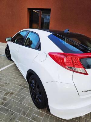 White Honda Civic 2012 in Kaisiadorys, with an engine capacity of 2.20 L and mileage of 245 thousand km for 5450 €, photo 20 on AUTOMOTO.COM.LV