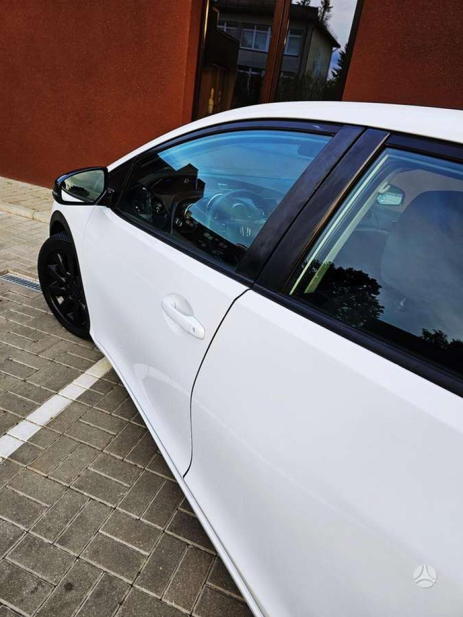 White Honda Civic 2012 in Kaisiadorys, with an engine capacity of 2.20 L and mileage of 245 thousand km for 5450 €, photo 21 on AUTOMOTO.COM.LV