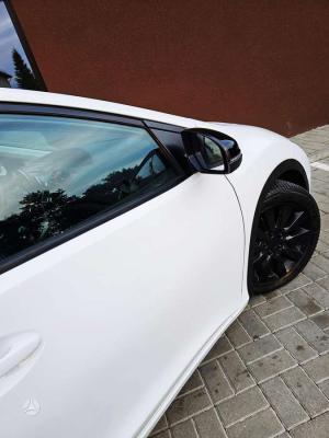 White Honda Civic 2012 in Kaisiadorys, with an engine capacity of 2.20 L and mileage of 245 thousand km for 5450 €, photo 26 on AUTOMOTO.COM.LV
