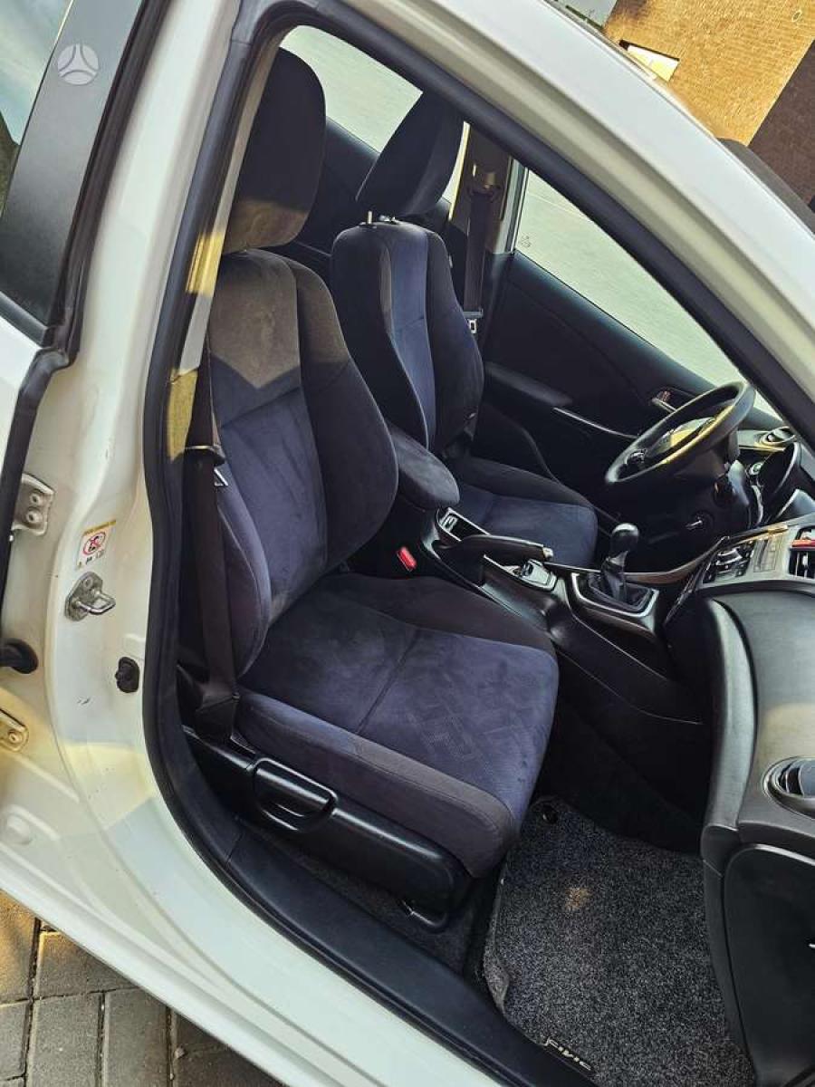 White Honda Civic 2012 in Kaisiadorys, with an engine capacity of 2.20 L and mileage of 245 thousand km for 5450 €, photo 39 on AUTOMOTO.COM.LV