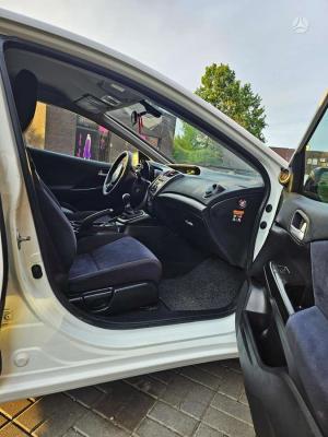 White Honda Civic 2012 in Kaisiadorys, with an engine capacity of 2.20 L and mileage of 245 thousand km for 5450 €, photo 40 on AUTOMOTO.COM.LV