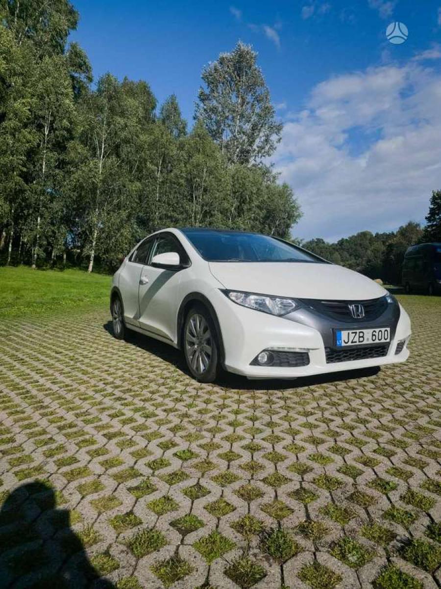 Balts Honda Civic 2012 Viļņa, ar dzinēja tilpumu 1.34 L un nobraukumu 134 tūkst. km par 5900 €, foto 4 vietnē AUTOMOTO.COM.LV