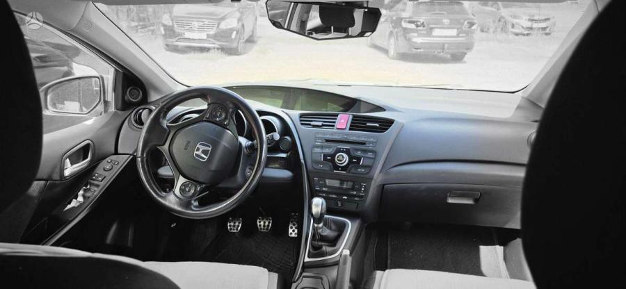 Balts Honda Civic 2012 Viļņa, ar dzinēja tilpumu 1.34 L un nobraukumu 134 tūkst. km par 5900 €, foto 6 vietnē AUTOMOTO.COM.LV