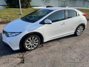 Balts Honda Civic 2013 Tallina, ar dzinēja tilpumu 1.60 L un nobraukumu 215 tūkst. km par 5499 €, foto 3 vietnē AUTOMOTO.COM.LV