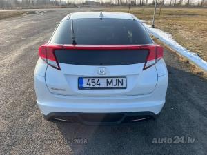 Balts Honda Civic 2013 Tallina, ar dzinēja tilpumu 1.60 L un nobraukumu 215 tūkst. km par 5499 €, foto 5 vietnē AUTOMOTO.COM.LV