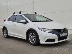 Balts Honda Civic 2013 Rīga, ar dzinēja tilpumu 1.80 L un nobraukumu 480 tūkst. km par 3950 €, foto 5 vietnē AUTOMOTO.COM.LV