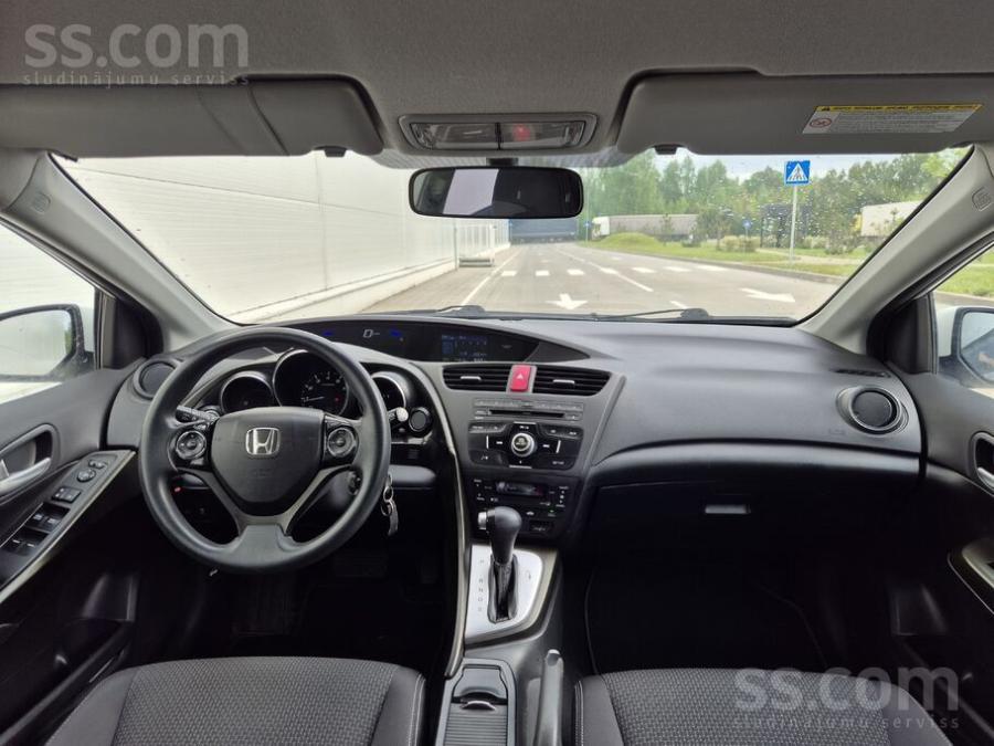 Balts Honda Civic 2013 Rīga, ar dzinēja tilpumu 1.80 L un nobraukumu 480 tūkst. km par 3950 €, foto 6 vietnē AUTOMOTO.COM.LV