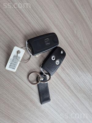 Balts Honda Civic 2013 Rīga, ar dzinēja tilpumu 1.80 L un nobraukumu 480 tūkst. km par 3950 €, foto 12 vietnē AUTOMOTO.COM.LV