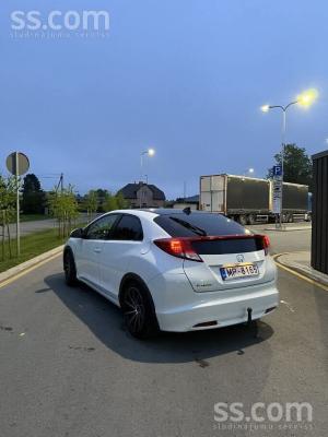 Balts Honda Civic 2013 Aizkraukle, ar dzinēja tilpumu 2.20 L un nobraukumu 226 tūkst. km par 4800 €, foto 4 vietnē AUTOMOTO.COM.LV
