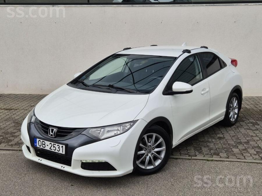 Balts Honda Civic 2013 Rīga, ar dzinēja tilpumu 1.80 L un nobraukumu 0 tūkst. km par 3990 €, foto 1 vietnē AUTOMOTO.COM.LV