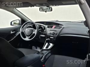 Balts Honda Civic 2013 Rīga, ar dzinēja tilpumu 1.80 L un nobraukumu 0 tūkst. km par 3990 €, foto 6 vietnē AUTOMOTO.COM.LV