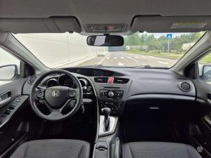 Balts Honda Civic 2013 Rīga, ar dzinēja tilpumu 1.80 L un nobraukumu 480 tūkst. km par 3990 €, foto 6 vietnē AUTOMOTO.COM.LV