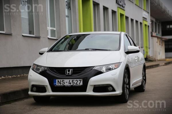 Balts Honda Civic 2014 Rīga, ar dzinēja tilpumu 1.60 L un nobraukumu 256 tūkst. km par 6995 €, foto 1 vietnē AUTOMOTO.COM.LV