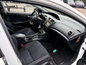 Balts Honda Civic 2014 Radviliškis, ar dzinēja tilpumu 1.80 L un nobraukumu 248 tūkst. km par 4750 €, foto 10 vietnē AUTOMOTO.COM.LV